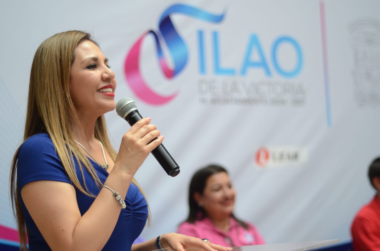 Entrega Melanie 76 lentes a niñas, niños y jóvenes, en alianza con ...